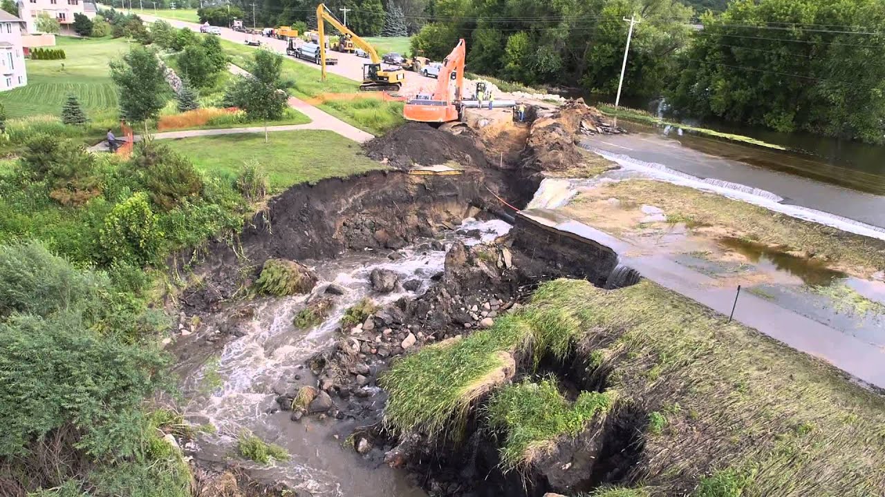 Shakopee Road Flood Construction 6/27/14 - YouTube
