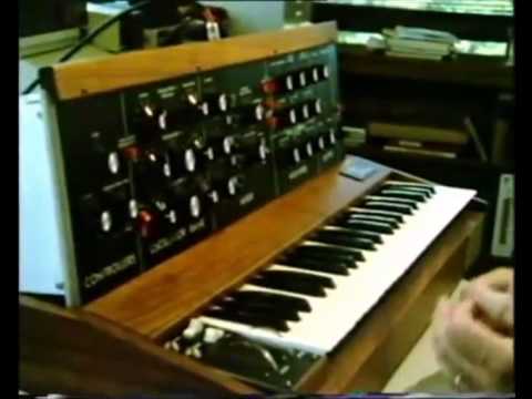 Dr Bob Moog Demonstrates the Moog Synthesizer - YouTube