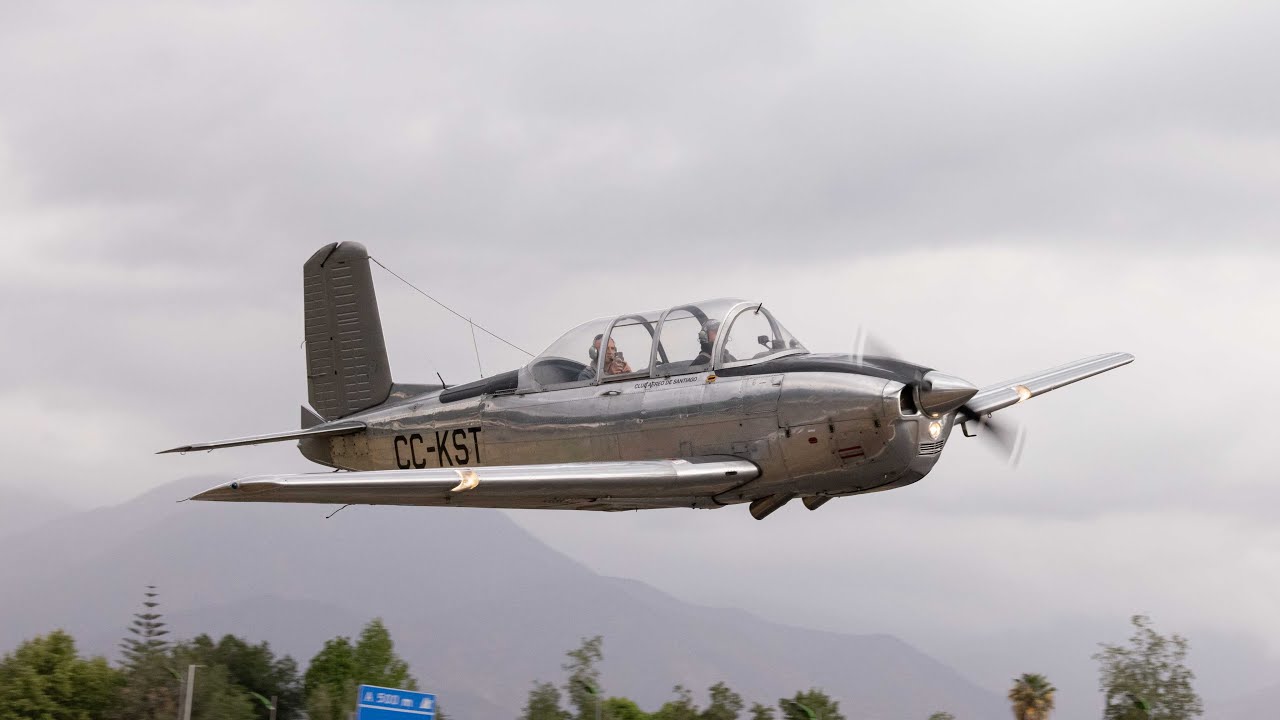 Beechcraft A-45 Mentor Low Pass Open Day Aerodrome Vitacura - YouTube