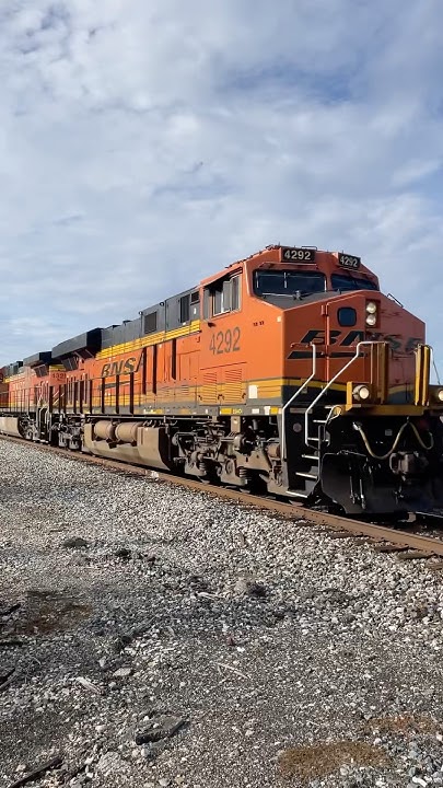 CSX G111-07 BNSF Loaded Grain Train from Sterling, Ohio 11/9/2024 #csx #bnsf #train #shorts # ...