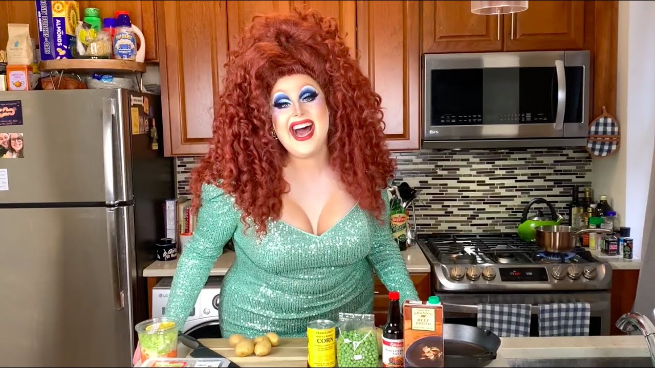 "CLUCK THAT!" Ep. 4 Shepherd's Pie | Selma Nilla - YouTube