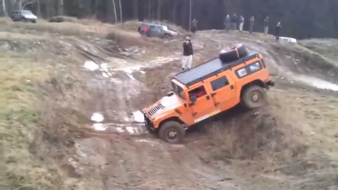 HUMMER H2 vs HUMMER H1 off road - YouTube