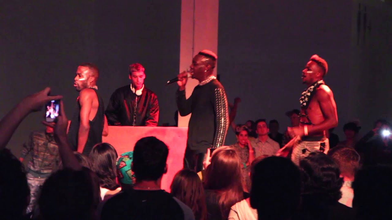 LE1F "WUT" live at MOCA - YouTube