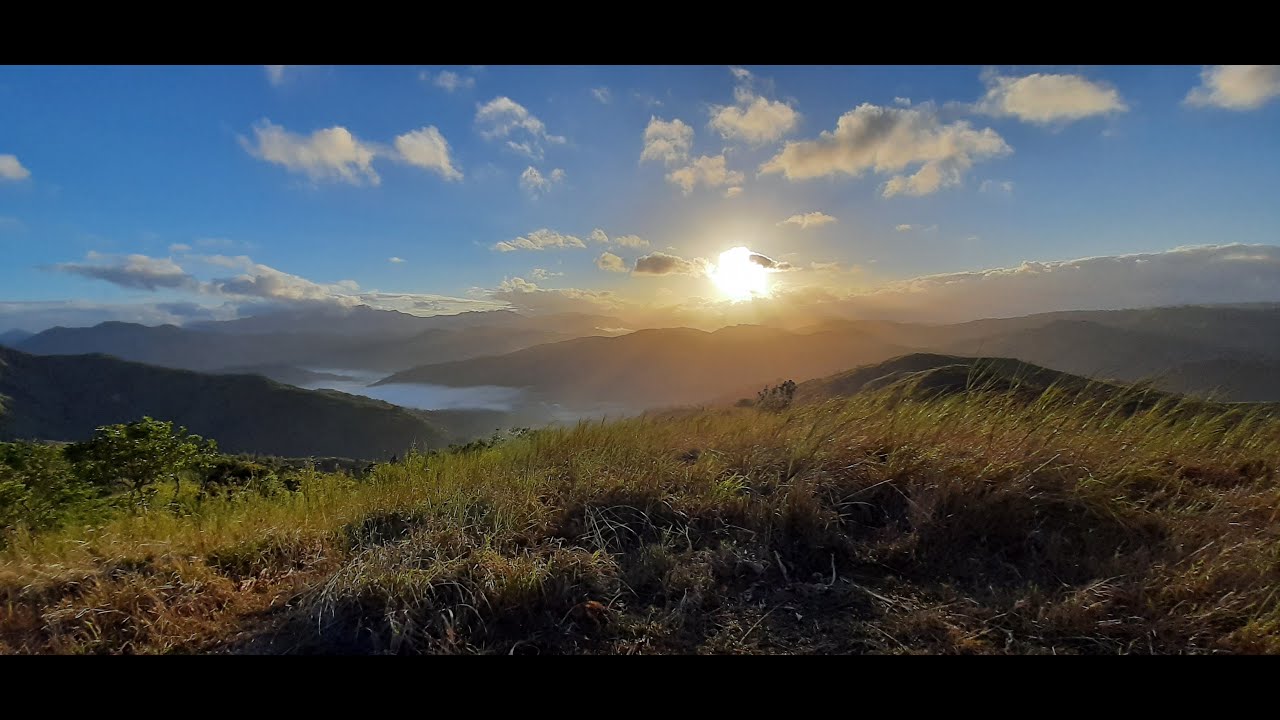 Hiking at Mt. Batolusong, Tanay Rizal - YouTube