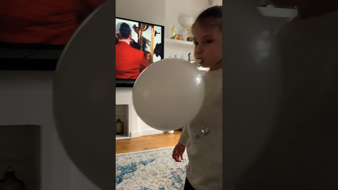 HUFF & PUFF | NO HANDS BALLOON BLOWING #balloon #kidsfun #toddler #toys ...