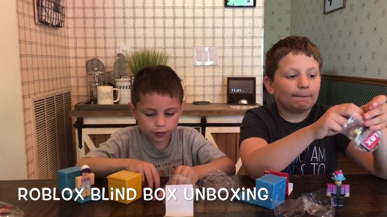 Roblox Blind Box Unboxing - YouTube
