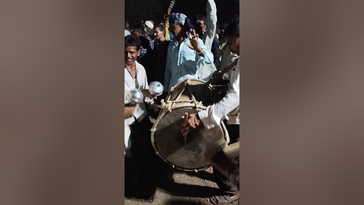 Adivasi moto dhol - YouTube