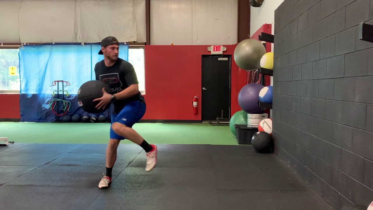 Knee to Knee Rotational Medicine Ball Scoop Toss - YouTube