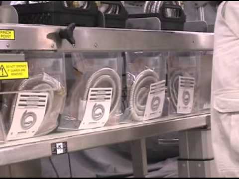 SPrint SidePouch® Bagger with Multifeeder: Custom Engineering - YouTube