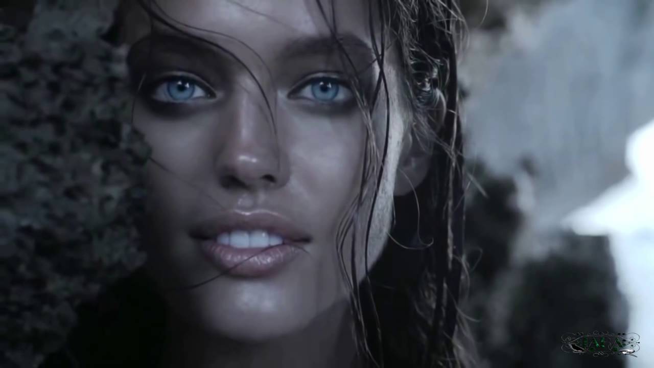 Sarah & Amelia Brightman Moment Of Peace feat Gregorian - YouTube