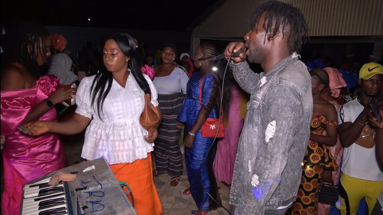 M'BOMA Barry à soma - YouTube