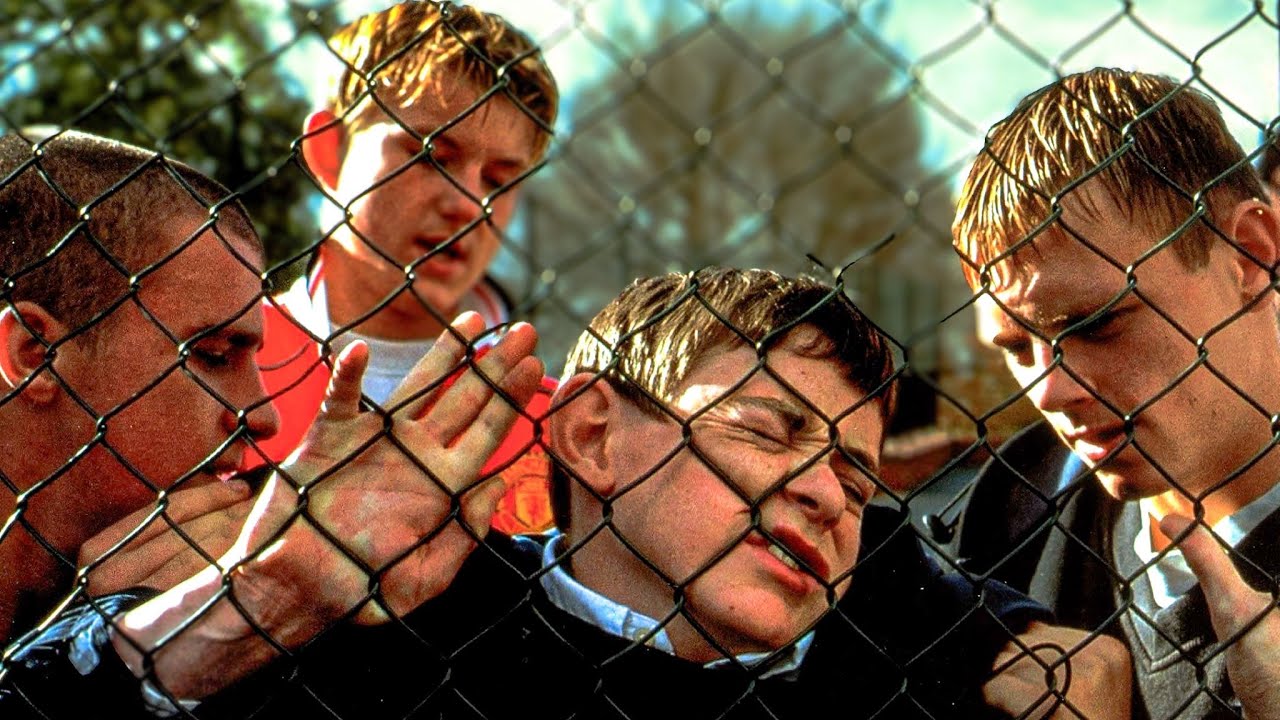 School का ये Normal लड़का बन गया Bully Gang का Target, सिर्फ़ एक लड़की ...