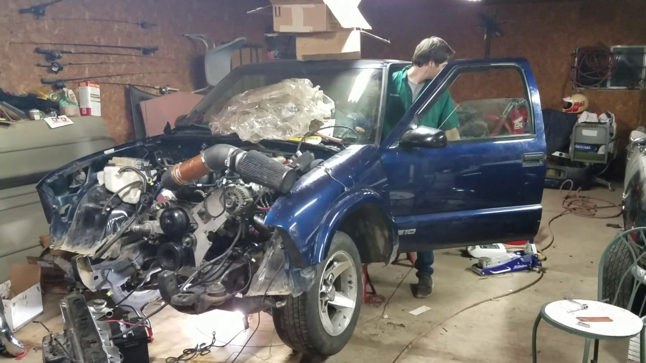 Built 6.0 T56 s10 first start - YouTube