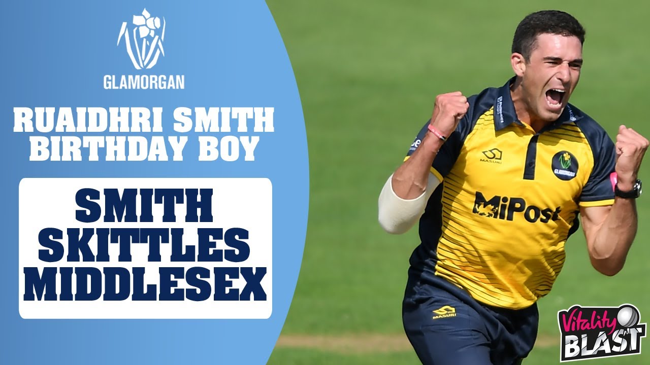 Ruaidhri Smith destroys Middlesex top order - YouTube