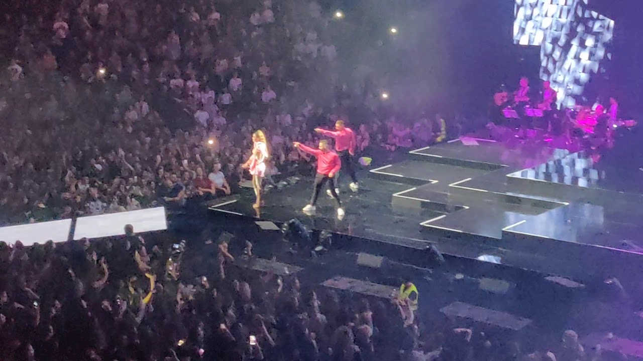 Severina koncert u Splitu 16 .11. 2019 - YouTube