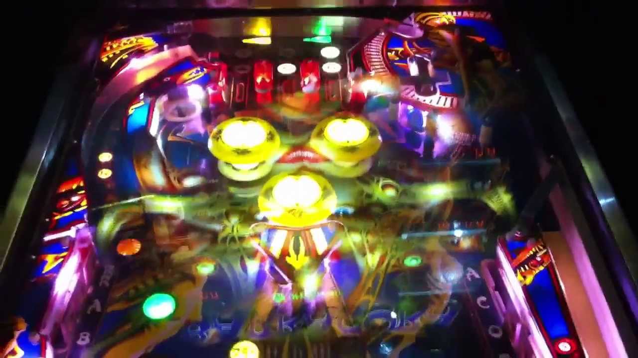 Barracora pinball machine - YouTube
