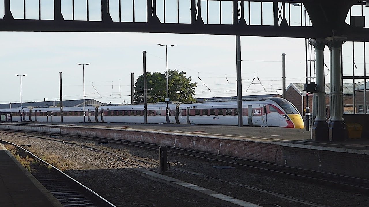 LNER 'Azuma' arrives at Darlington (3/8/21) - YouTube