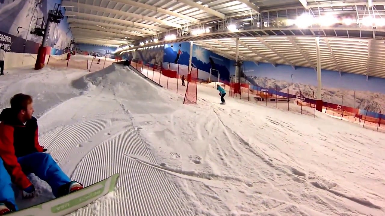 The Snow Centre @ Hemel Hempstead - YouTube