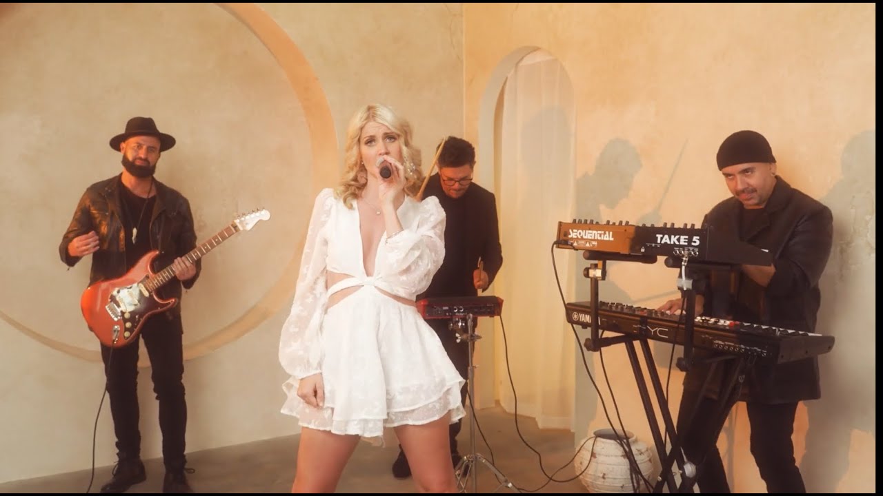 So Fresh Live Band - So Into You/Get Lucky - YouTube