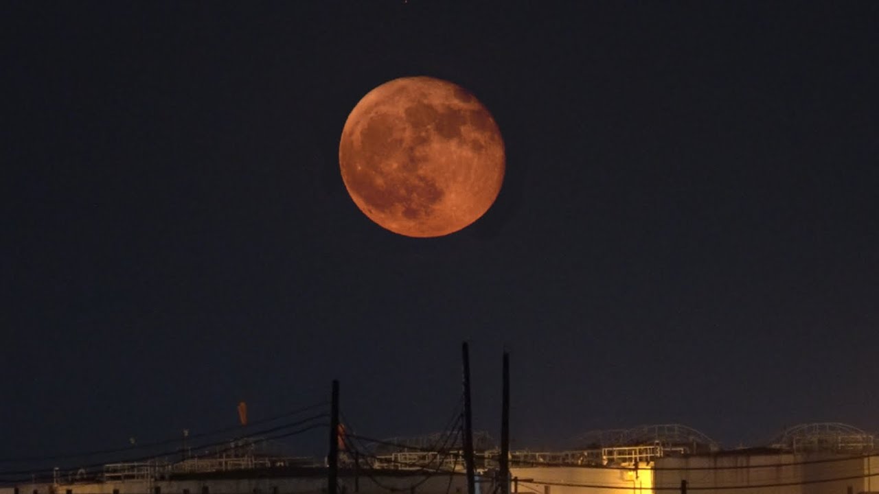 Moon and Saturn Conjunction Rise [008 Moon Rise Vids] - YouTube