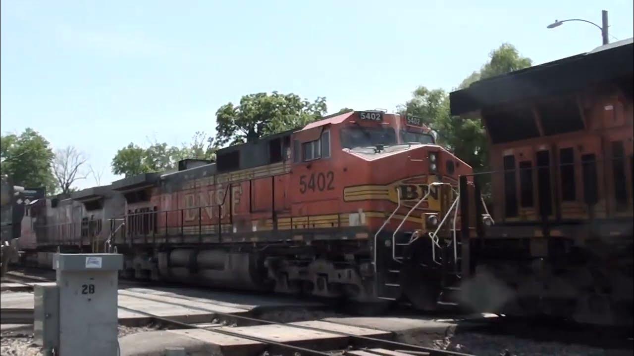 BNSF #8337 Leads EB Intermodal with Ex. ATSF Dash 9 Trailing. Olathe, KS 5/27/23 - YouTube