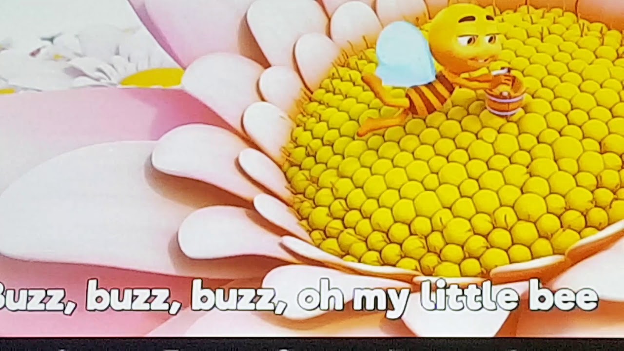 Buzz buzz buzz oh my little bee - YouTube
