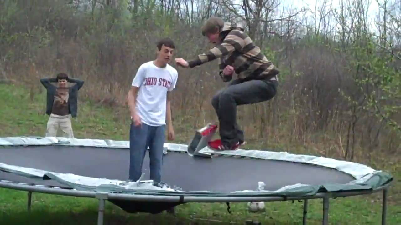 Failure rate of a Xbox 360 is 54.2% Spending Time with your Xbox.mp4 ...