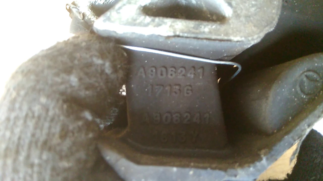 Подушка опора двигателя A9062411613 Мерседес Спринтер 906 2012 Om 651 ...