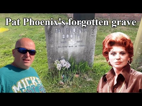 The forgotten grave of Coronation Street legend Pat Phoenix in Crosby ...