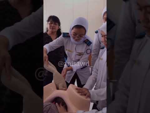 POLTEKES TNI AU - Kegiatan praktik lab mandiri mahasiswi kebidanan
