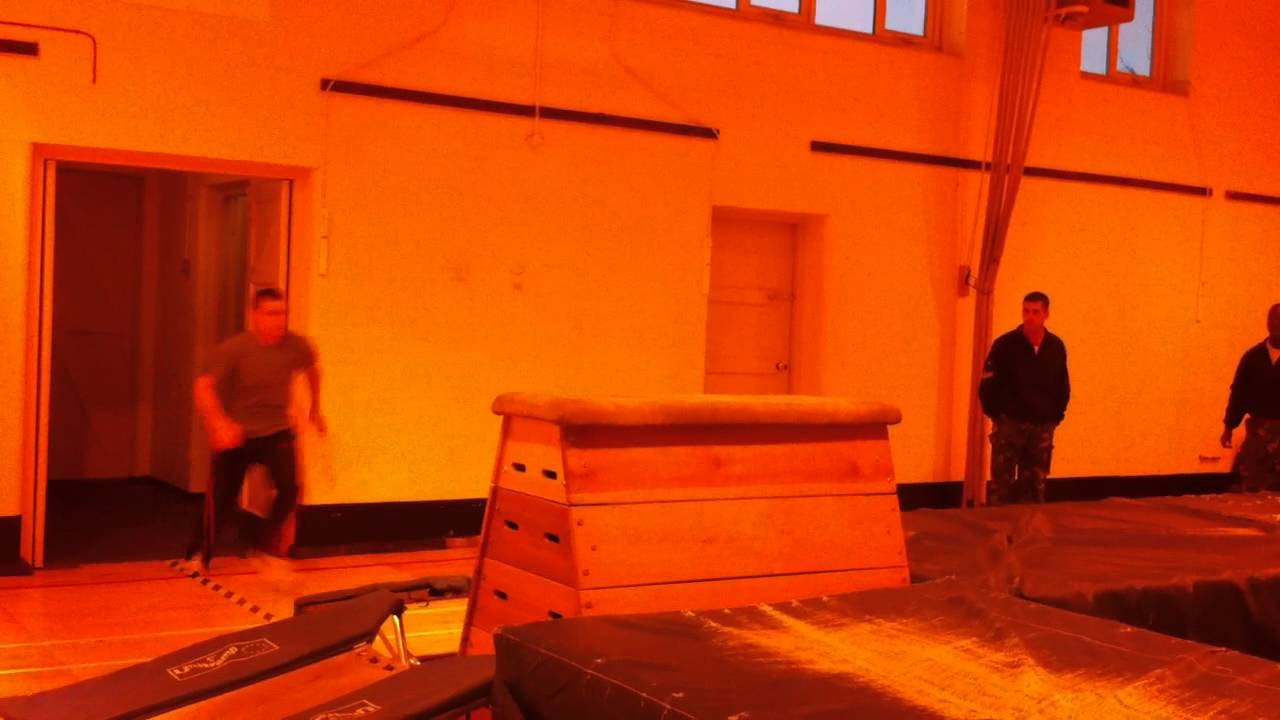 horse box jump - YouTube