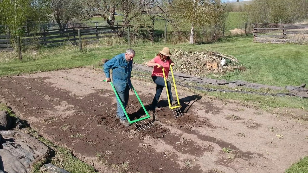 Mac's No Till EZ Digger Broadfork - YouTube