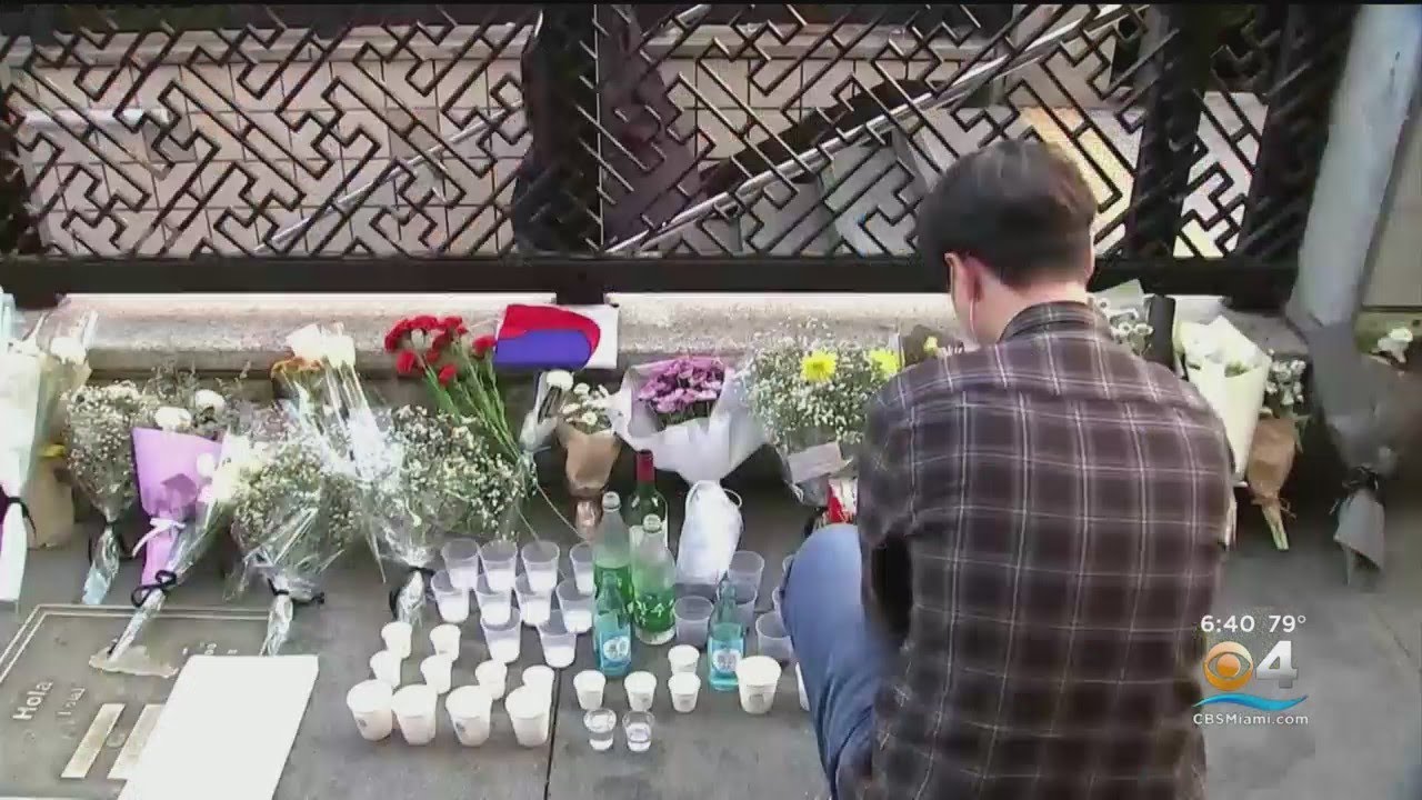 People pay tribute to victims of stampede in South Korea - YouTube