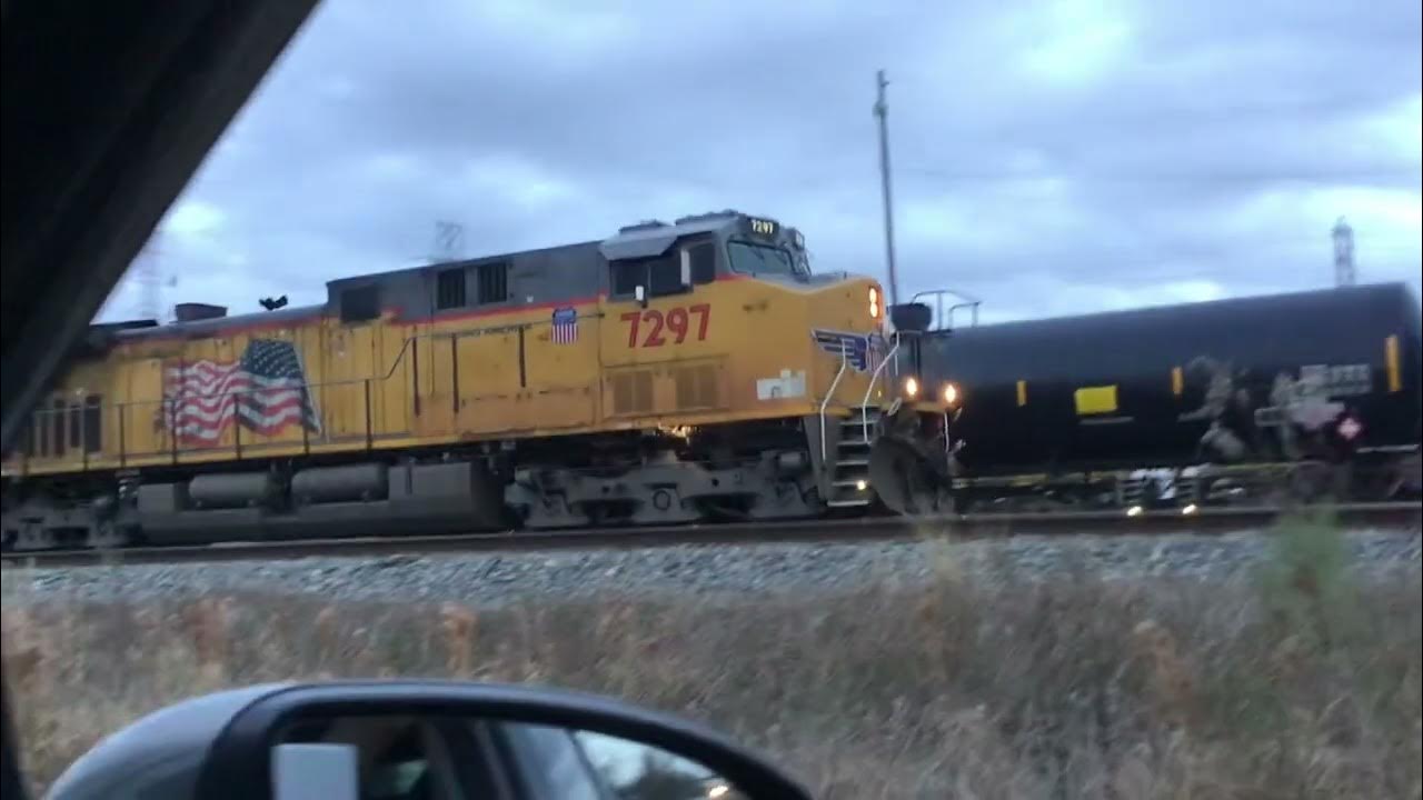 UP 7297 Leads Manifest Houston,Tx - YouTube