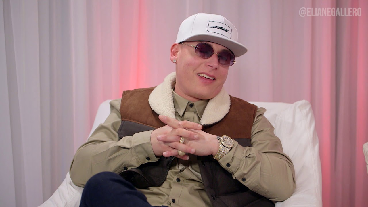 Cosculluela: sus canciones favoritas | Entrevista Exclusiva - YouTube