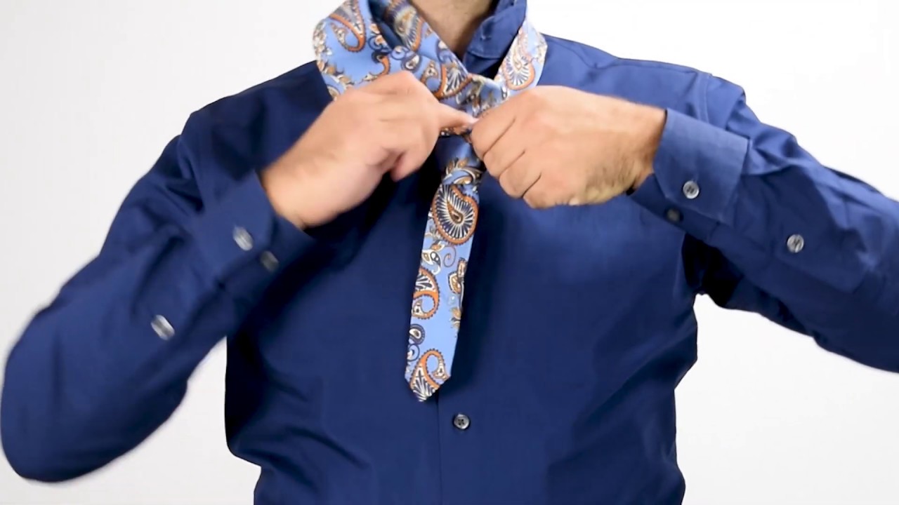 How To Perfectly Tie A Full Windsor Knot (aka Double Windsor) - YouTube