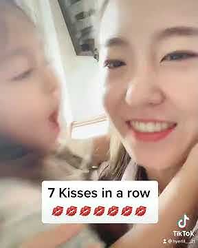 7 Kisses in a row 💋💋💋💋💋💋💋/ 7번 연속 뽀뽀 ㅋㅋㅋㅋㅋㅋㅋ - YouTube