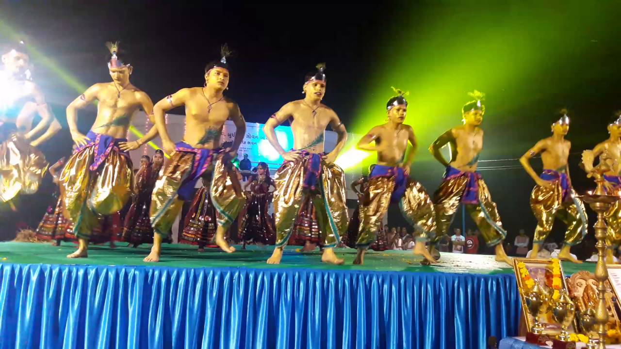 NAVAPUR GARBA AT UMARGAON 2016 PART 1 - YouTube