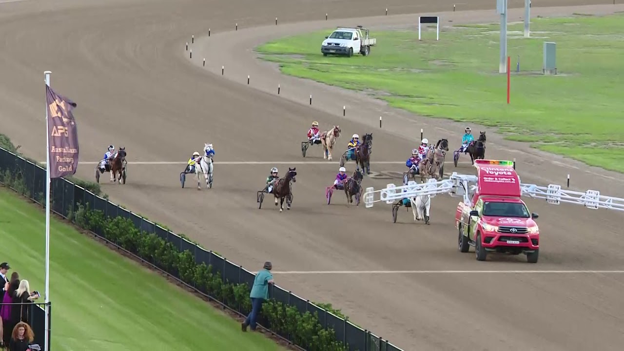 2020.03.07 - MENANGLE MINI TROTS 3 - YouTube