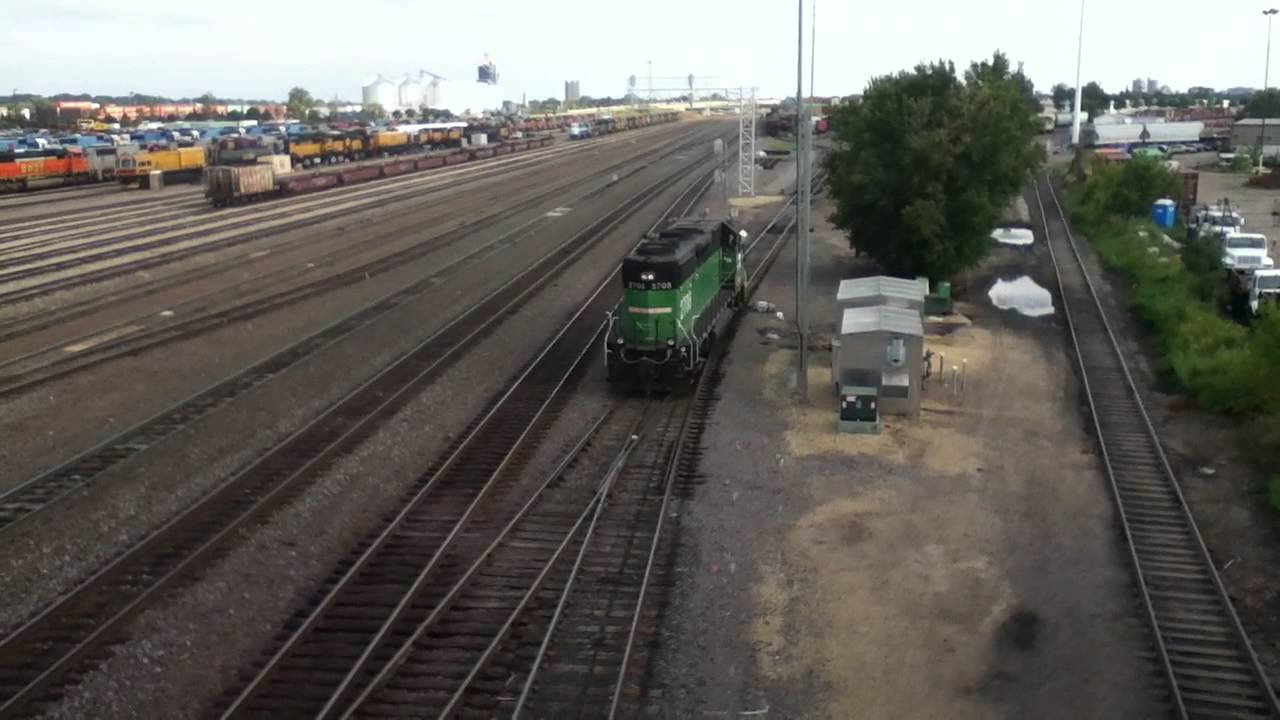 BNSF GP39 - 2 #2708 with intact BN Logos!!!! (8/15/2012) - YouTube