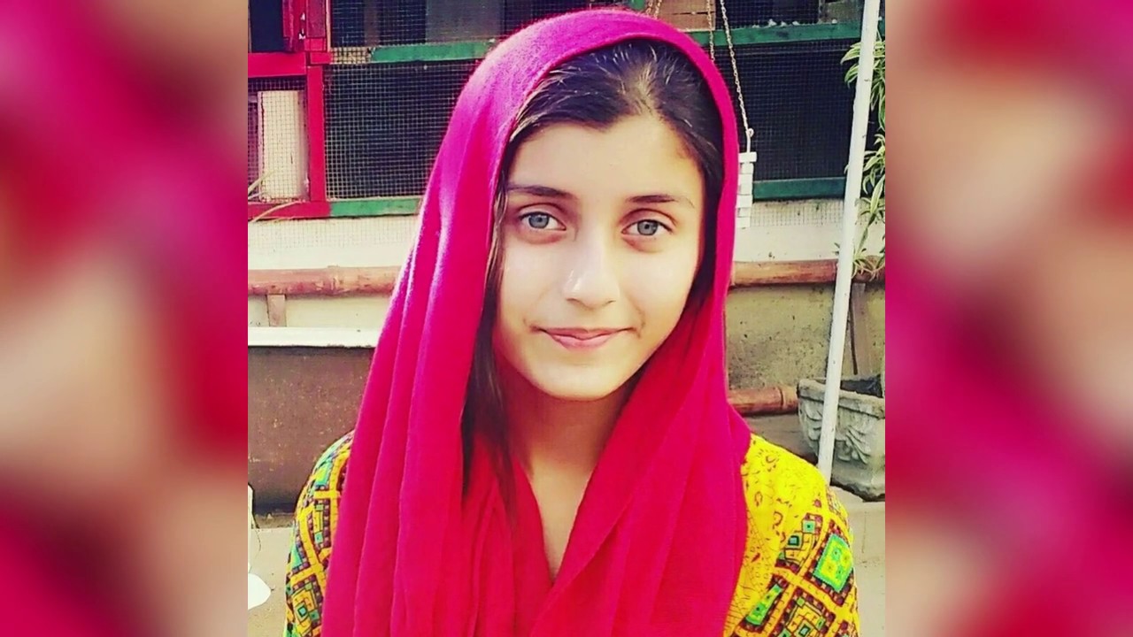 Humsafar Drama Child Star Sara Kashif all Grown up Now - YouTube