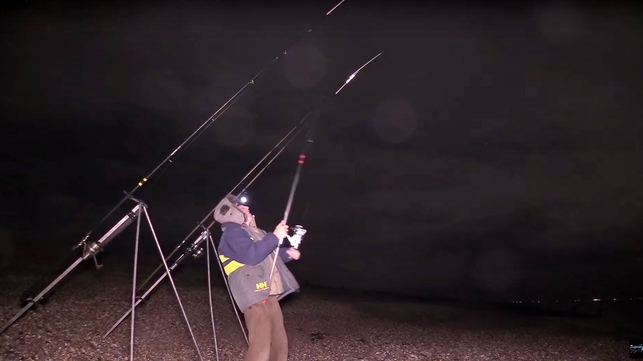 Early Winter Storm Beach Fishing at Night - YouTube
