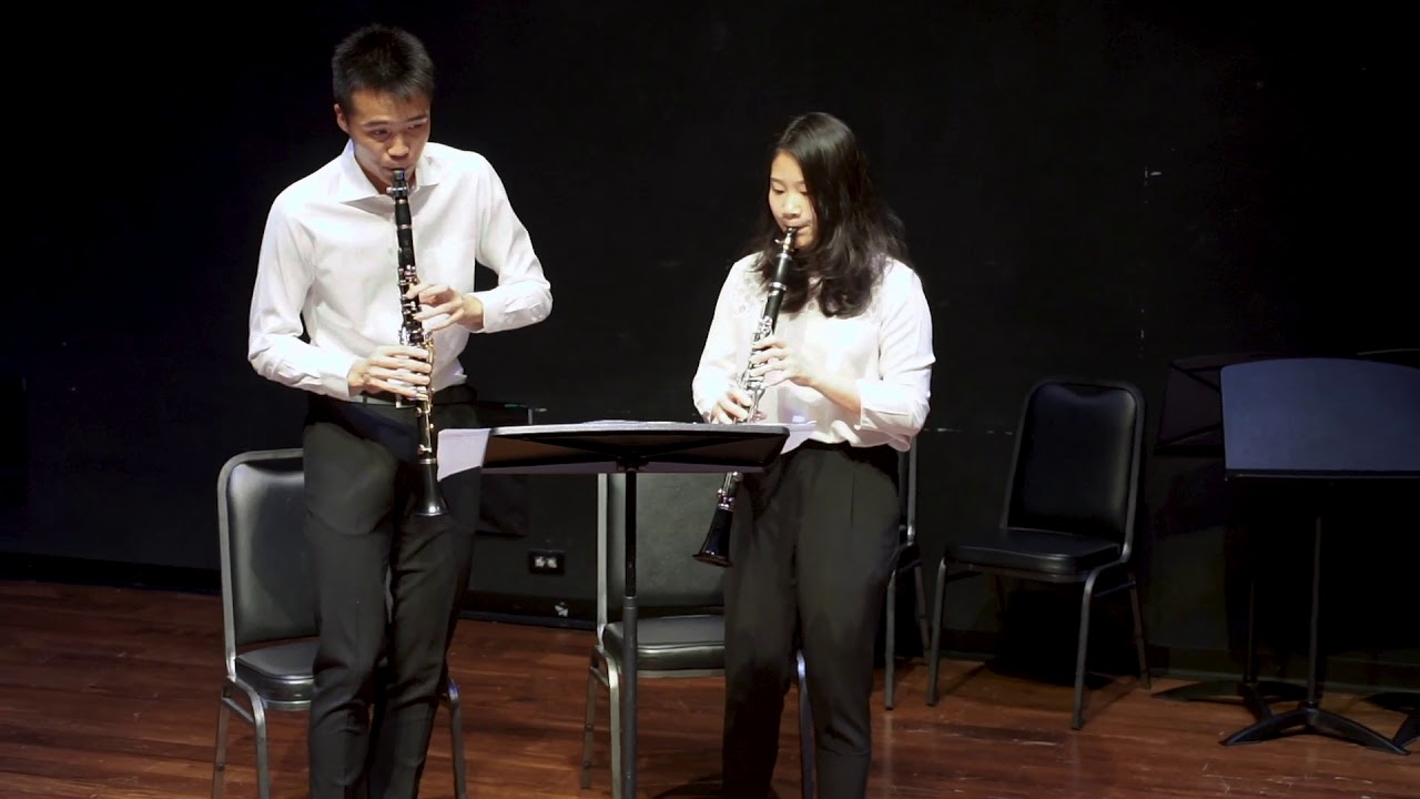 Clarinet Play - YouTube