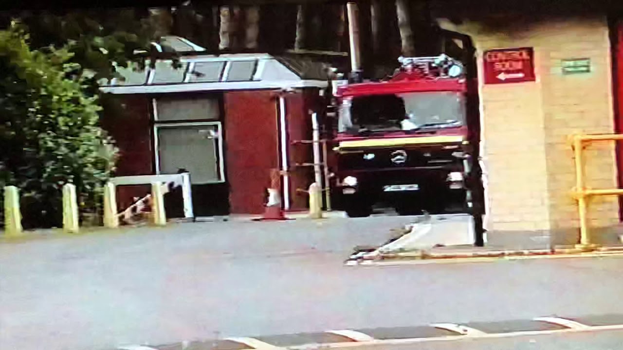 Norfolk Fire Responding - Hethersett pump turning out on a weekday from ...