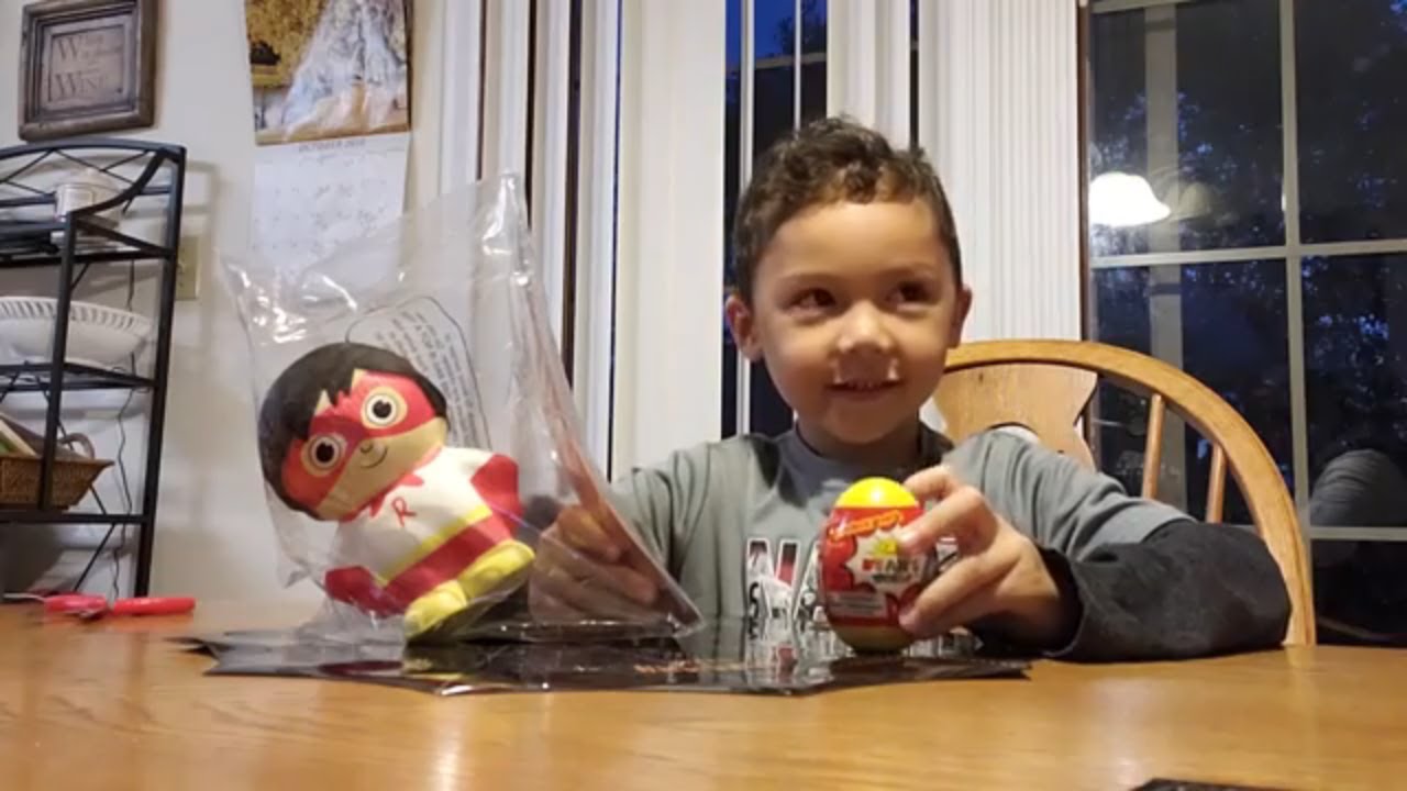OPENING RYAN'S WORLD TOYS | RED TITAN RYAN TOYSREVIEW Review | Ryans ...