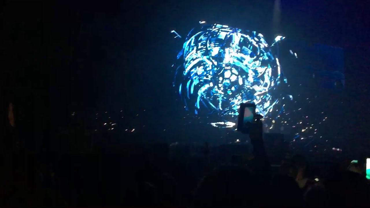 Eric Prydz - Opus (Parklife 2018) - YouTube