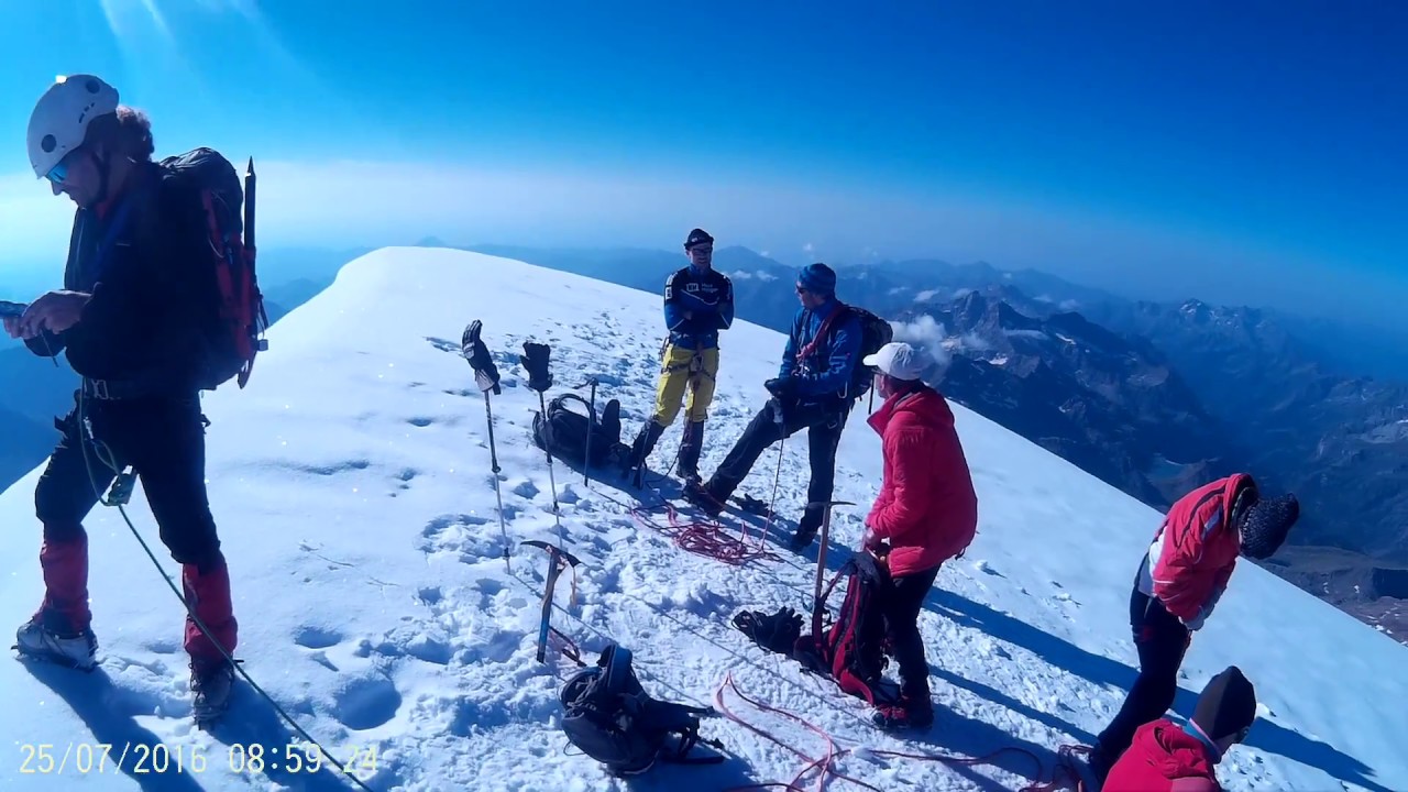 Piramide Vincent Summit. 4215 msnm. Alpes Peninos, Macizo Monte Rosa ...