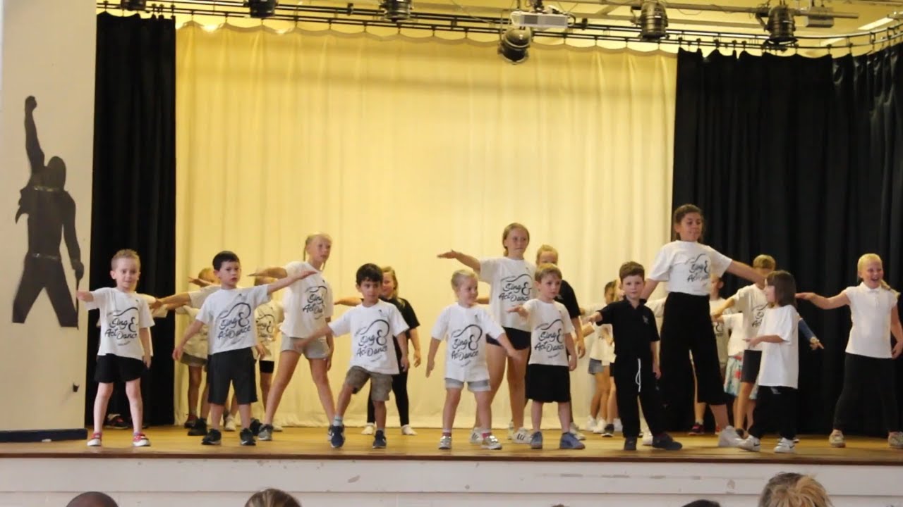 Lucas Make Believe Drama Show - YouTube