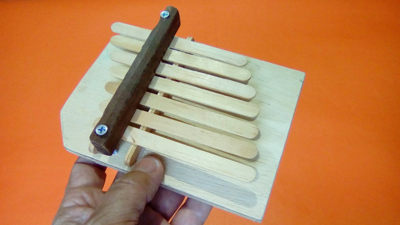 Como fazer um instrumento musical kalimba e Mbira muito fáceis de ...