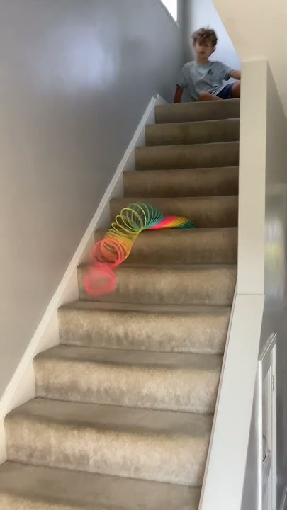 Slinky experiment part 2 - YouTube